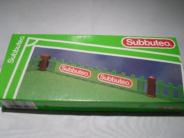 61108 1990’S FENCE SURROUND – Subbuteo Emporium